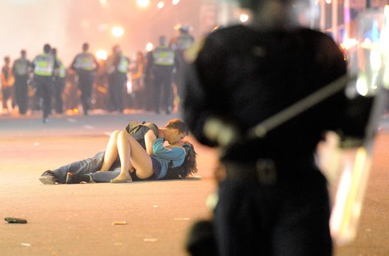 The Riot Kiss – The Dish